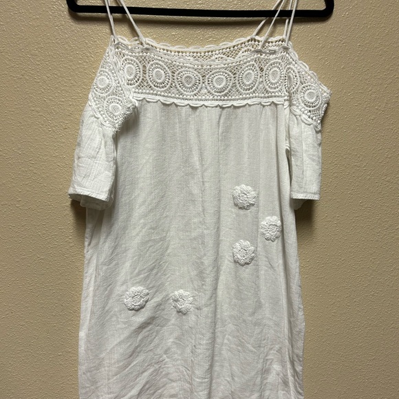 La Blanca | Swim | La Blanca White Linen Crocheted Swimsuit Offshoulder ...